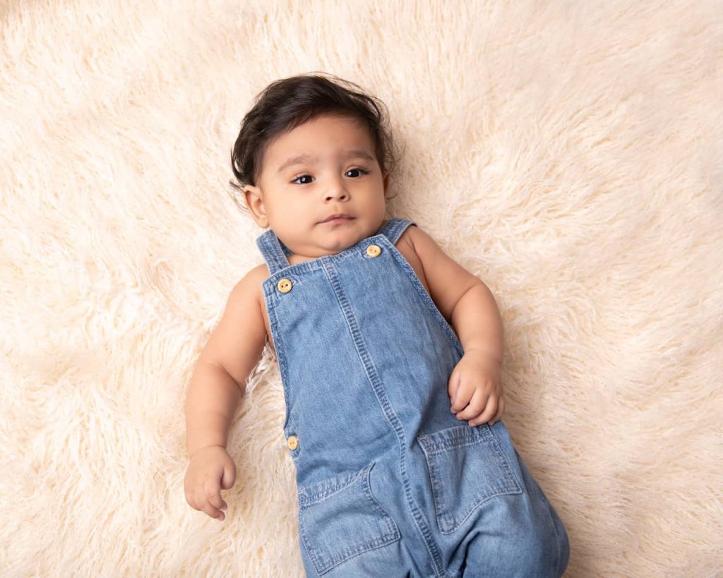 SIX MONTHS BABY PHOTOSHOOT GALLERy | Memories by Barkha